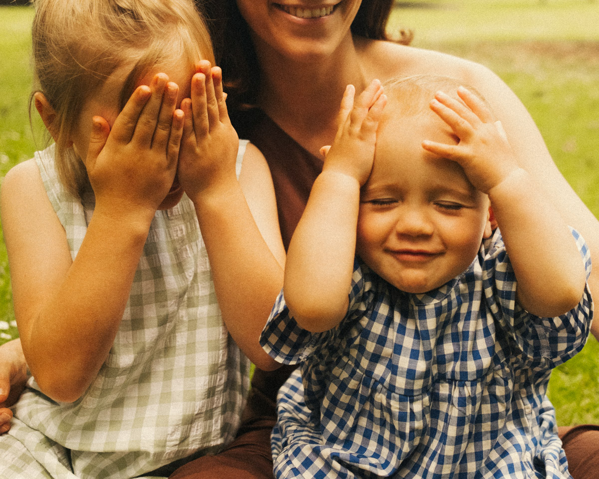 Family Portrait, Auckland - Danni, June + Olive - Eilish Burt Photography