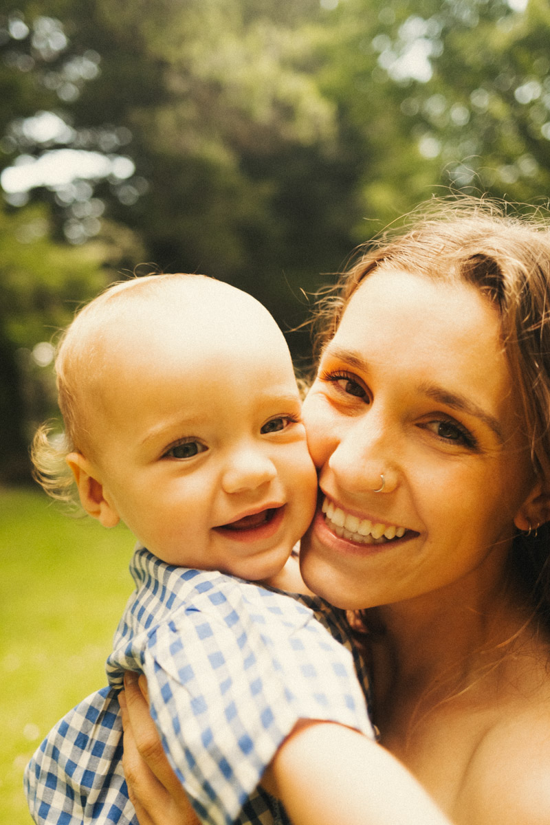 Family Portrait, Auckland - Danni, June + Olive - Eilish Burt Photography