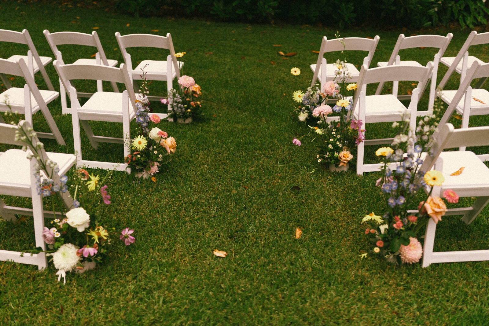 Capturing the Colourful Union: A Byron Bay Wedding to Remember - Eilish ...