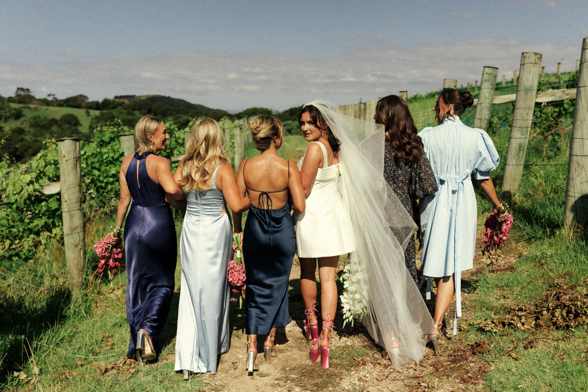 A Magical Wedding at The Batch Winery on Waiheke Island - Eilish Burt ...